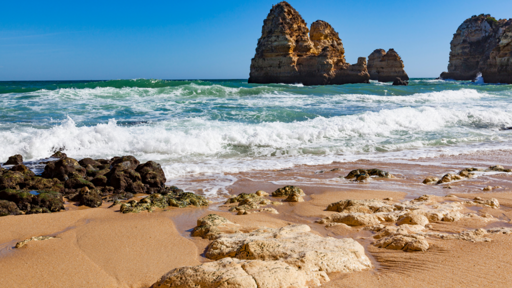 When is the best time to Visit Faro?